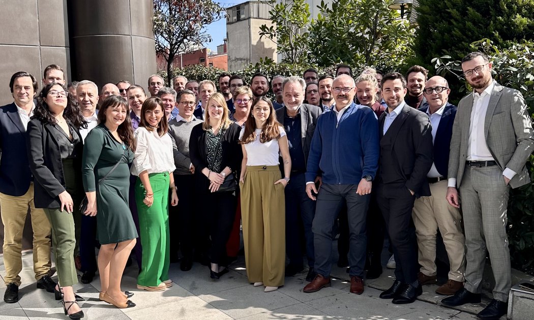 H DAT Hellas συνεχίζει να πρωτοπορεί! - Απέσπασε το πρώτο βραβείο Innovative Approach 2023 ...