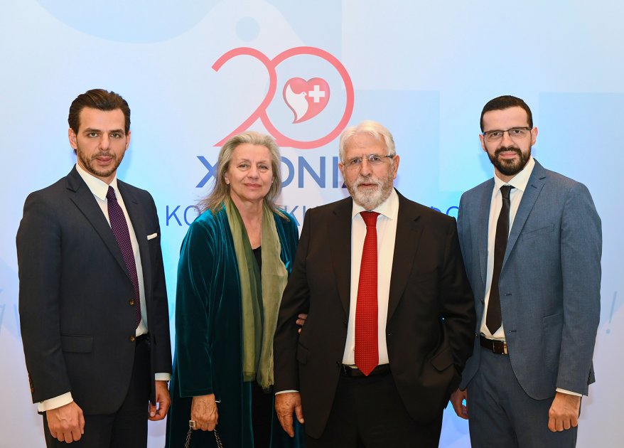 ΓΕΩΡΓΙΟΣ ΑΠΟΣΤΟΛΟΠΟΥΛΟΣ: Ο ισχυρός και τολμηρός άνδρας της Υγείας ...